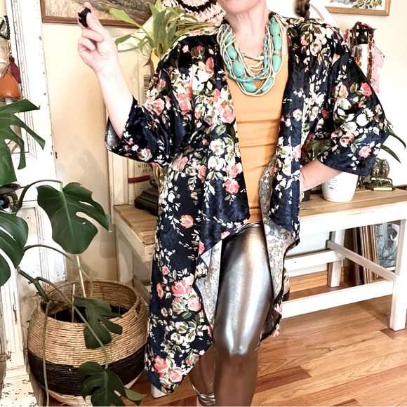 LuLaRoe | Tops | Lularoe Elegant Collection Velvet Kimono Cardigan Navy ...